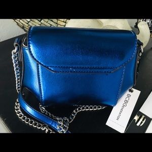 BCBGeneration | Bags | Nwt Bcbg Metallic Looking Comes With Free Gift ...